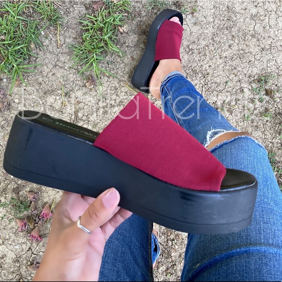 Bonita_Trendz | Shoes | Burgundy Fabric Slip On Platform Slides | Poshmark